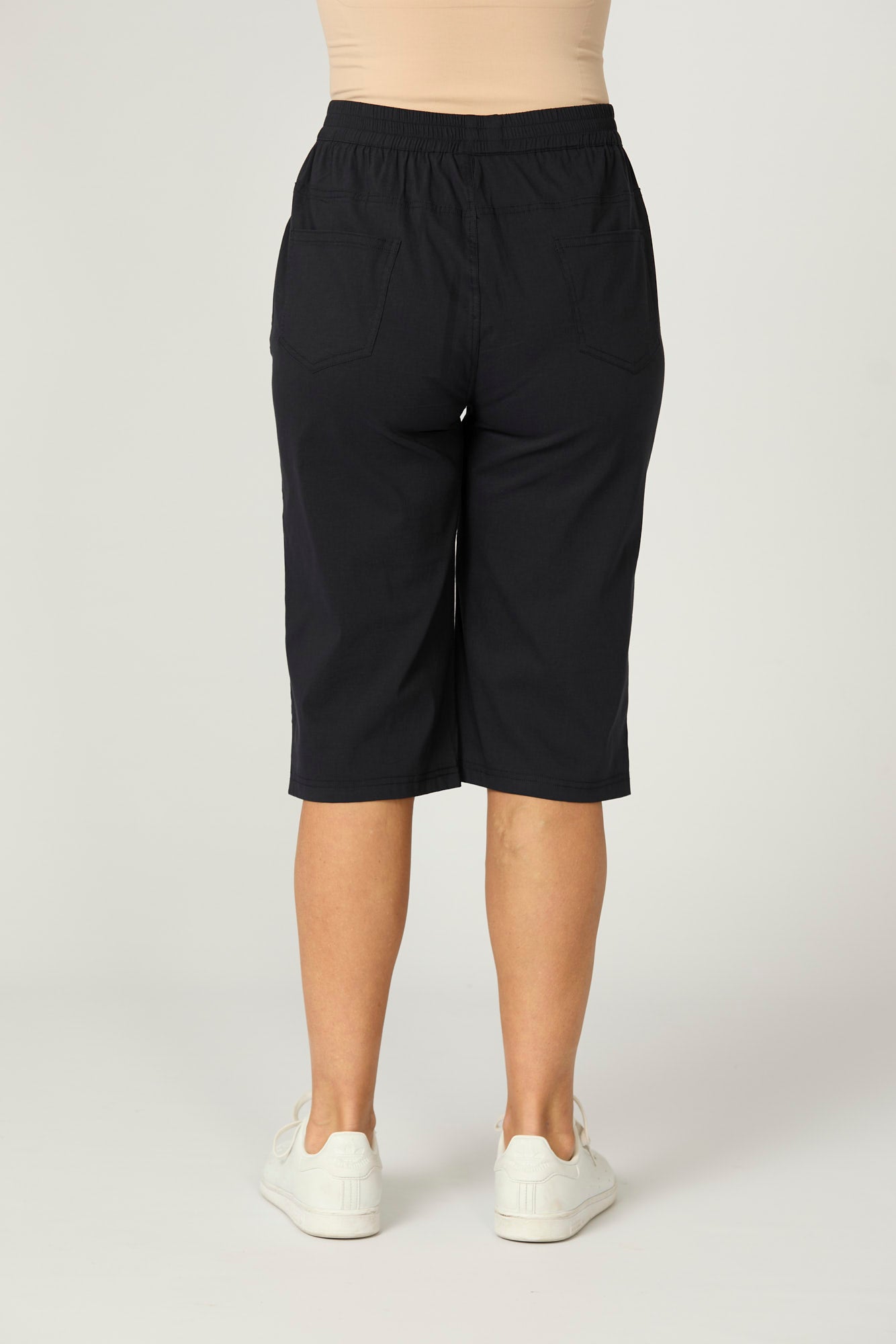 Shop Vibe Stretch Pull On Long Pkt Short in Navy – Fella Hamilton