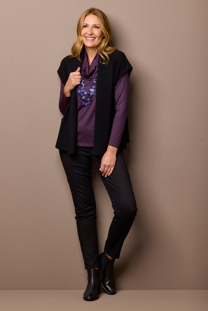 Shop Deakin E2E Short Vest in Black – Fella Hamilton