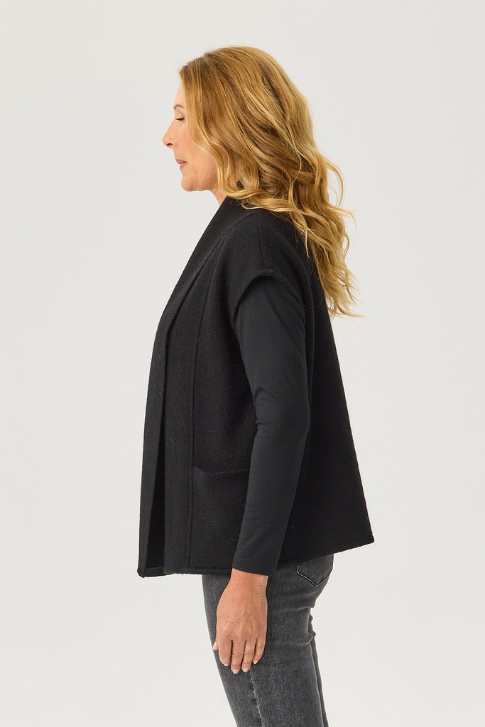 Shop Deakin E2E Short Vest in Black – Fella Hamilton